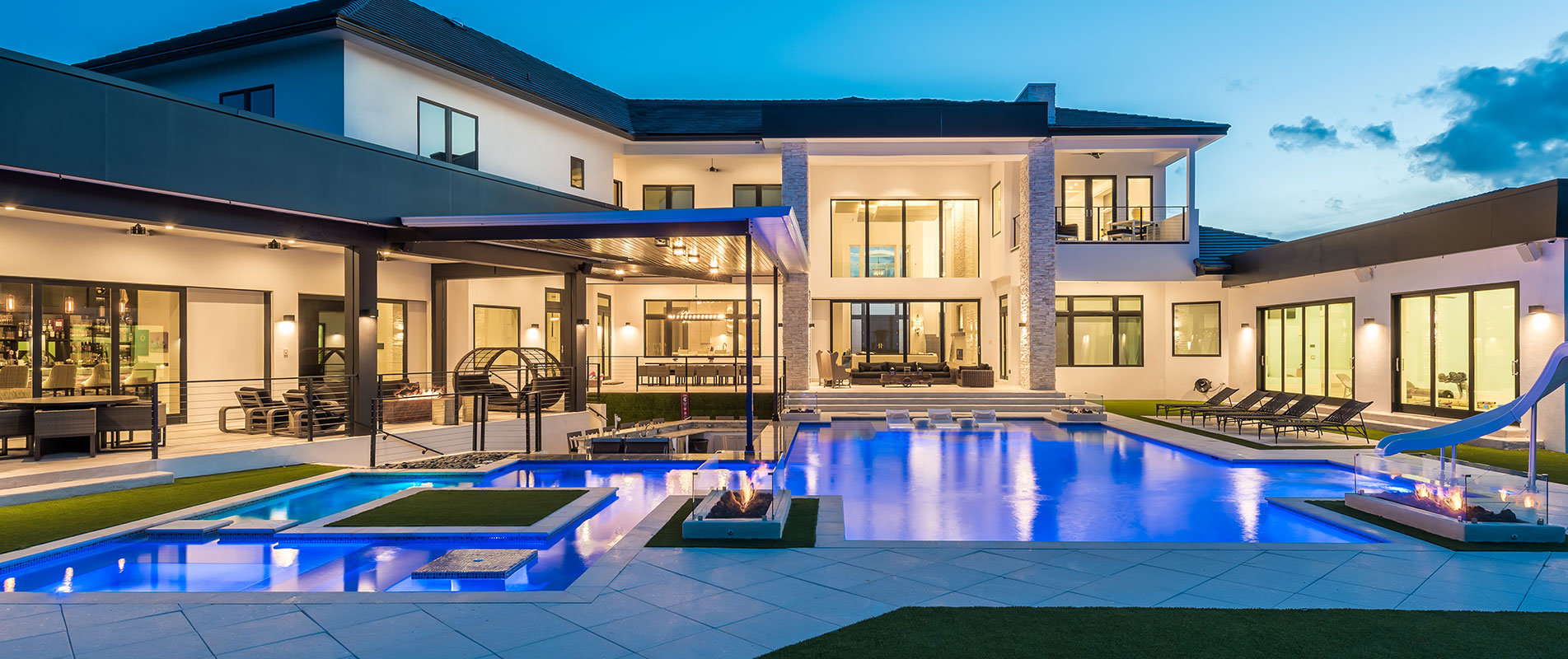 Water You Having These Home Pools Feature Swim up Bars Craft Guard